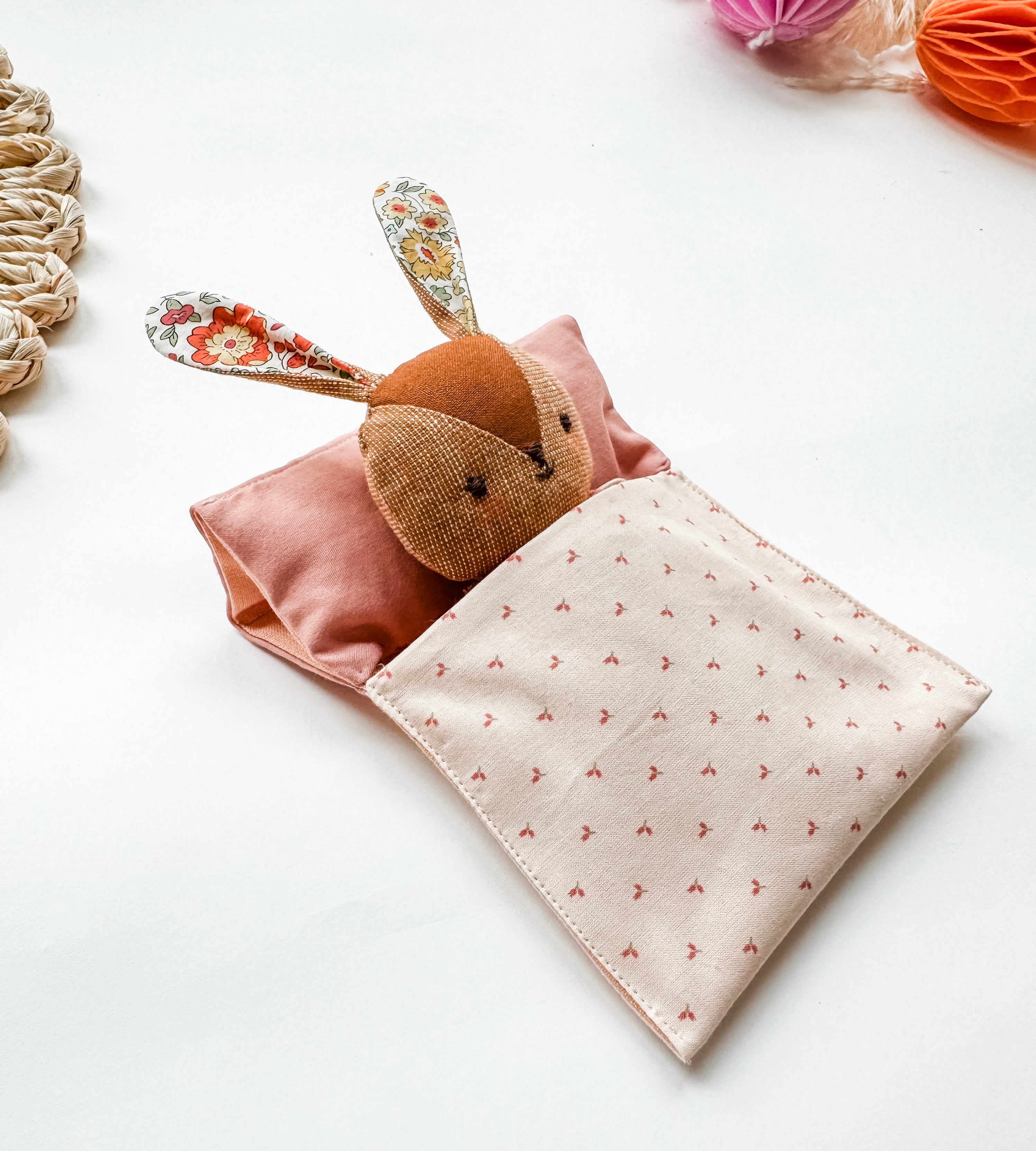 Free Little Doll Bed pattern and tutorial – Mani Mina Studio